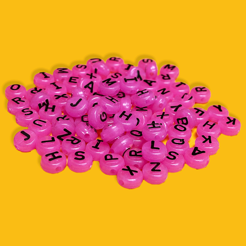 Pink Alphabet Beads/Black Letters; 28 grams | Alonso Sobrino