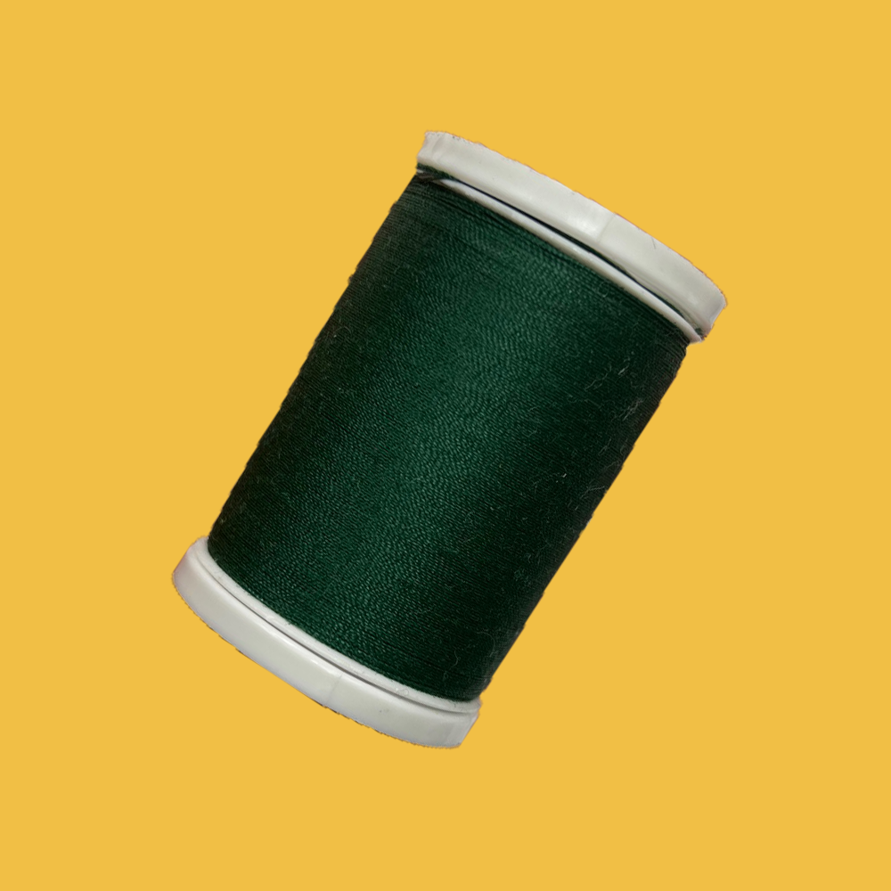 Dual Duty Sewing Thread; All Purpose, Hunter Green/ Hilo de coser colo ...