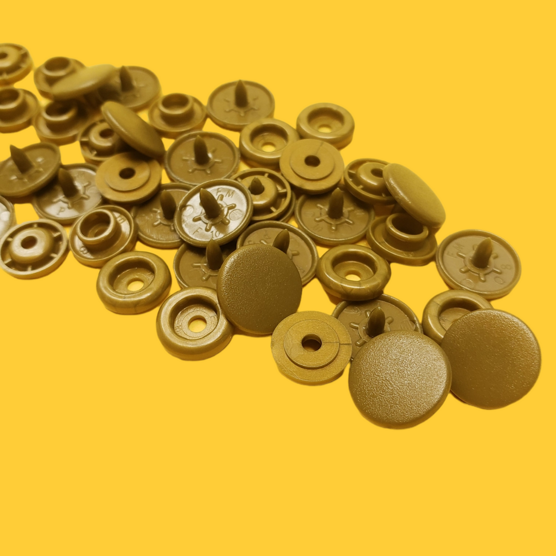 Dritz Bronze Plastic Snaps; 12 sets; Size 20 | Alonso Sobrino